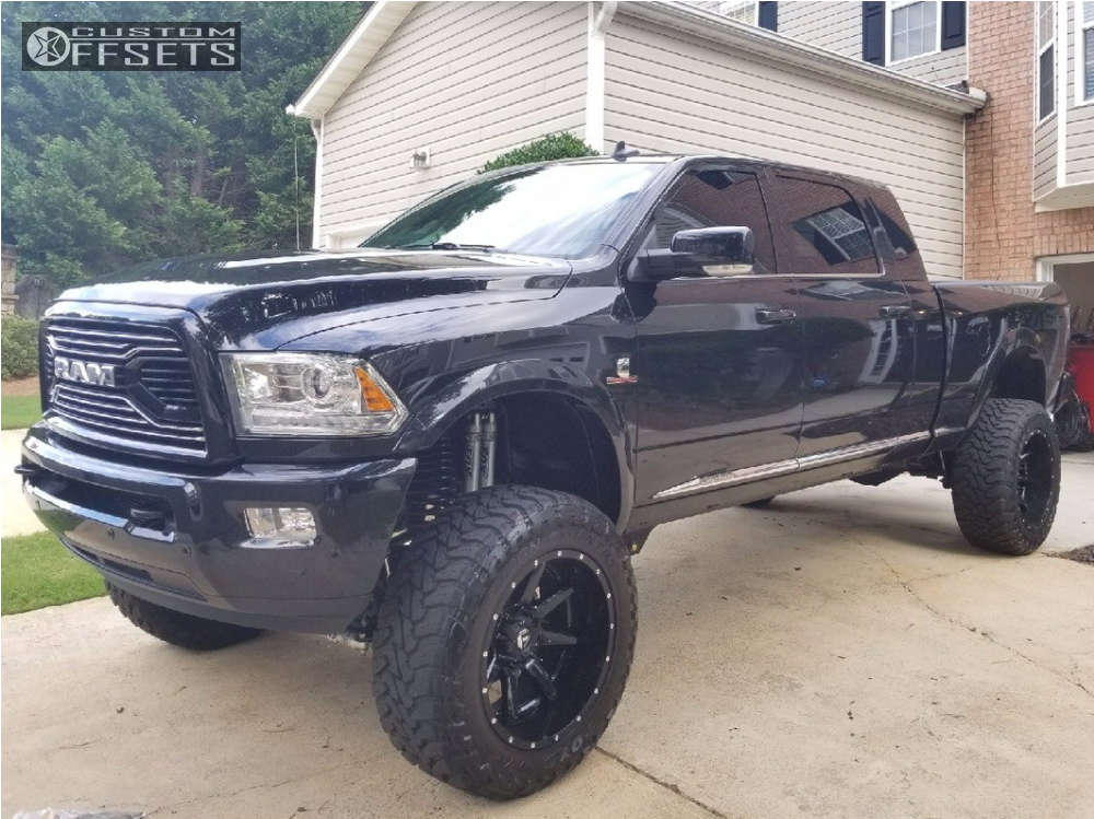2017 Ram 2500 with 22x12 -44 Fuel Rampage and 37/13.5R22 Toyo Tires ...