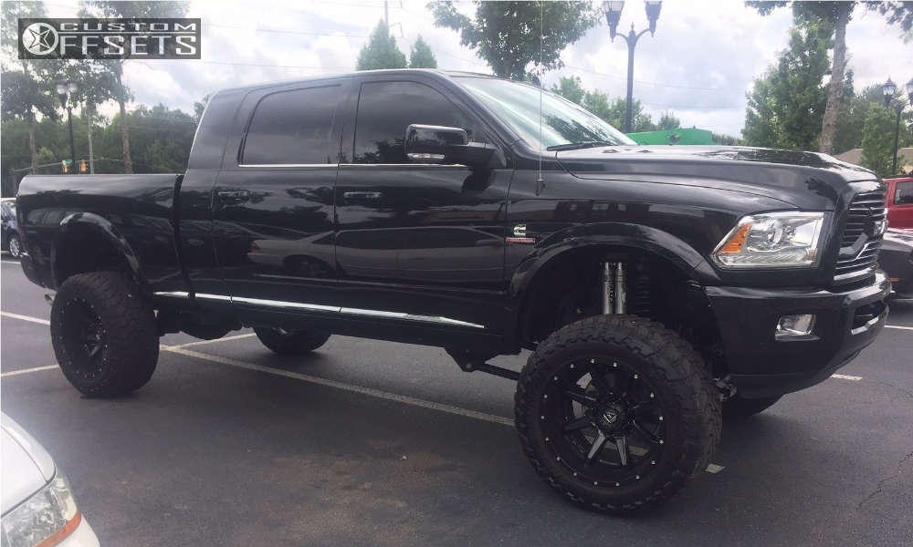 2017 Ram 2500 with 22x12 -44 Fuel Rampage and 37/13.5R22 Toyo Tires ...
