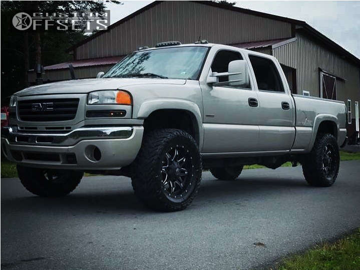 2005 GMC Sierra 2500 HD with 20x10 -12 Fuel Lethal and 35/12.5R20 Fuel ...