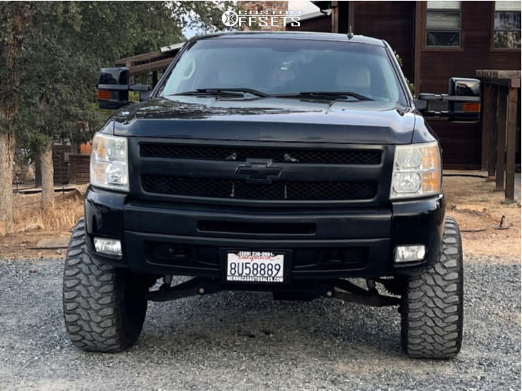 2009 Chevrolet Silverado 1500 with 20x12 -44 TIS 544bm and 35/12.5R20 ...