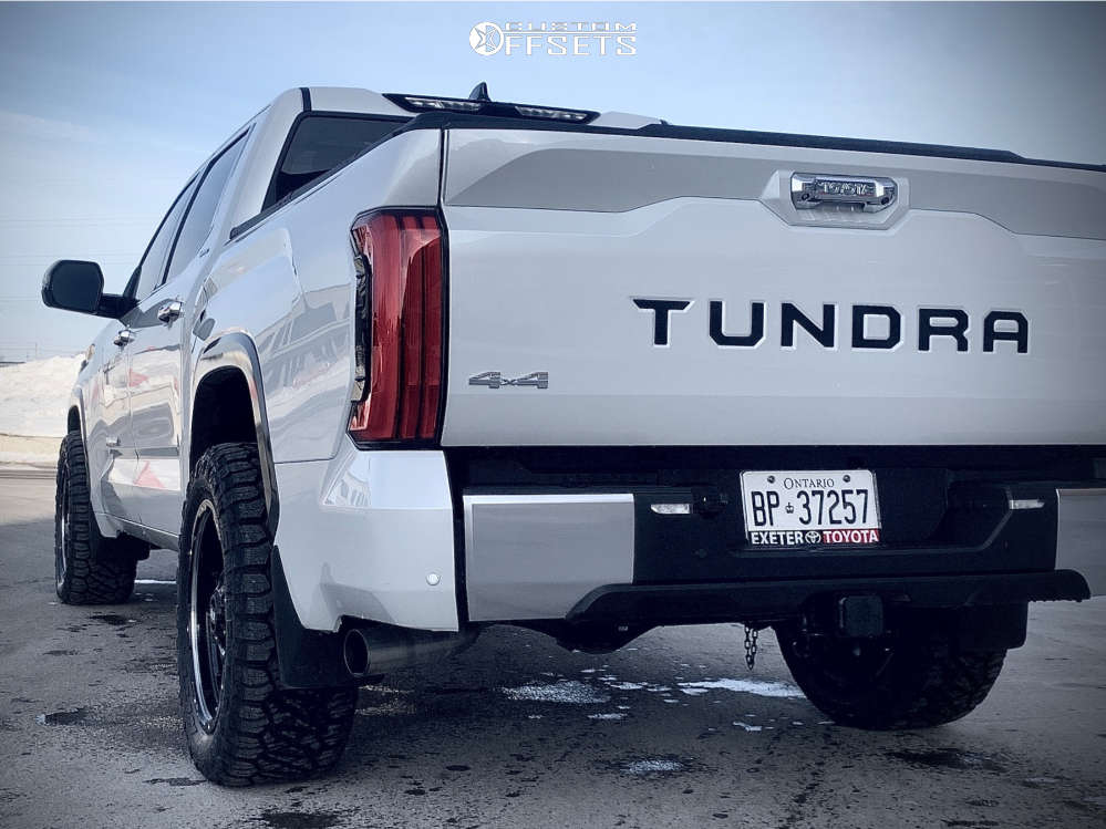 2022 Toyota Tundra with 20x9 15 Grid Gd14 and 305/55R20 Nitto Ridge ...