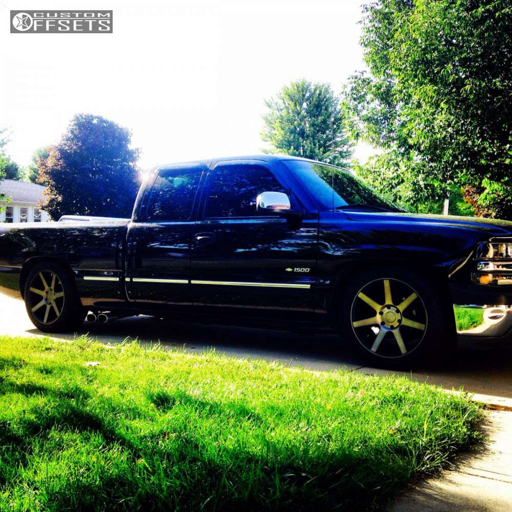 2002 Chevrolet Silverado 1500 with 20x9.5 30 DUB Future and 275/45R20 ...