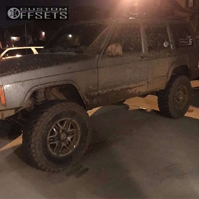 2001 Jeep Cherokee with 16x8 0 Gear Off-Road Double Pump and 285/75R16 ...