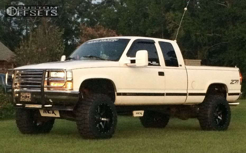 1997 Chevrolet K1500 with 20x12 -44 Fuel Maverick and 35/12.5R20 Nitto ...