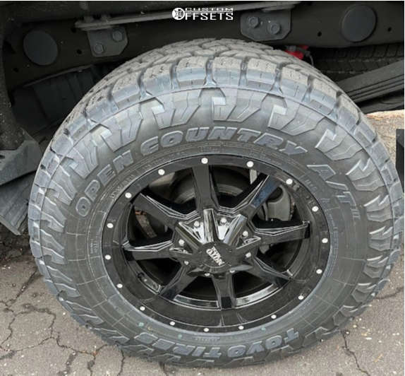 2018 Chevrolet Silverado 2500 HD with 18x9 18 Moto Metal MO970 and 285/65R18 Toyo Tires Open ...