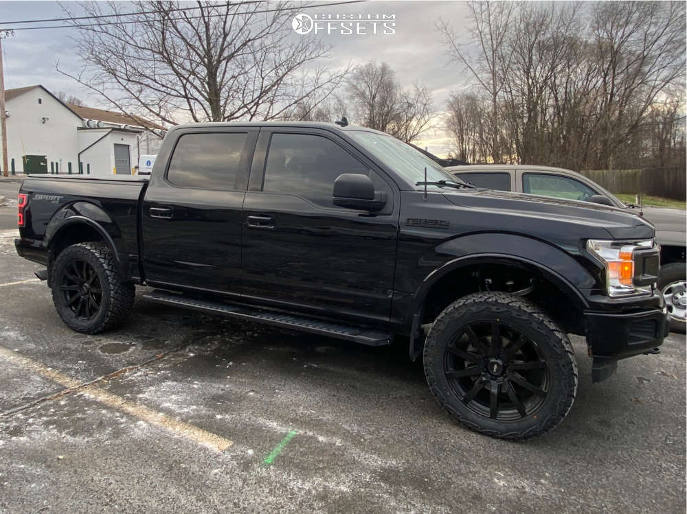 2018 Ford F-150 with 22x9 30 Voxx Vento and 35/12.5R22 Venom Power ...