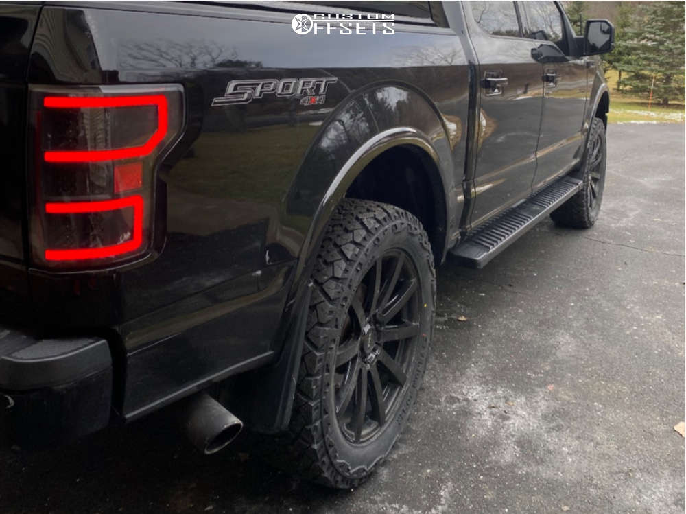 2018 Ford F-150 with 22x9 30 Voxx Vento and 35/12.5R22 Venom Power ...