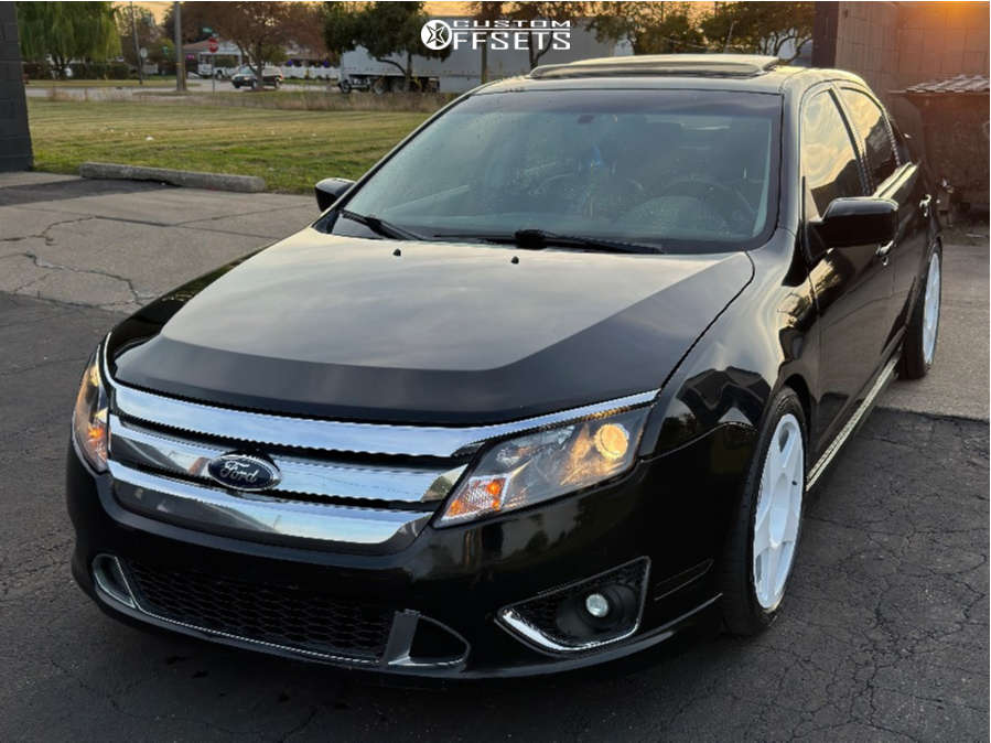 2010 Ford Fusion with 18x8.5 30 Fifteen52 Tarmac and 245/40R18 Michelin ...