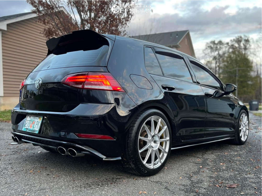 2019 Volkswagen Golf R with 18x8.5 45 Neuspeed Rse11r and 245/40R18 ...