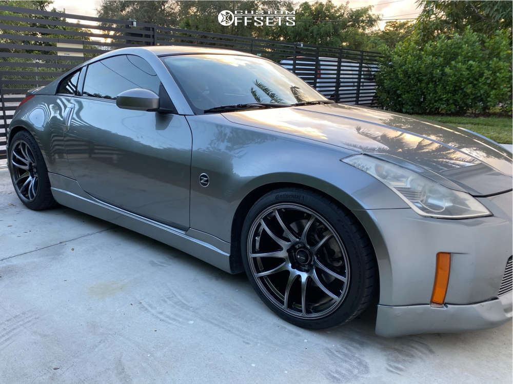 2006 Nissan 350Z with 19x9.5 22 Vors Tr4 and 255/35R19 Continental ...