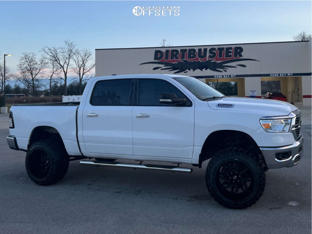 2019 Ram 1500 with 22x14 -76 Vision Spyder and 35/12.5R22 Federal ...