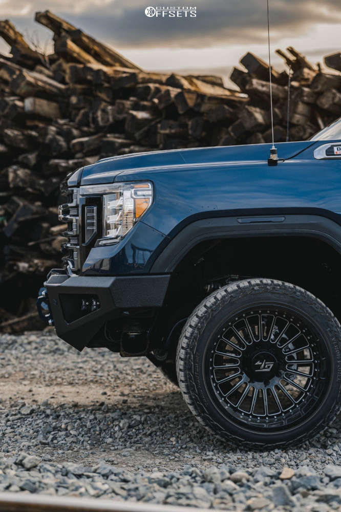 2022 GMC Sierra 3500 HD with 22x12 -44 GT Offroad Strike and 33/12.5R22 ...