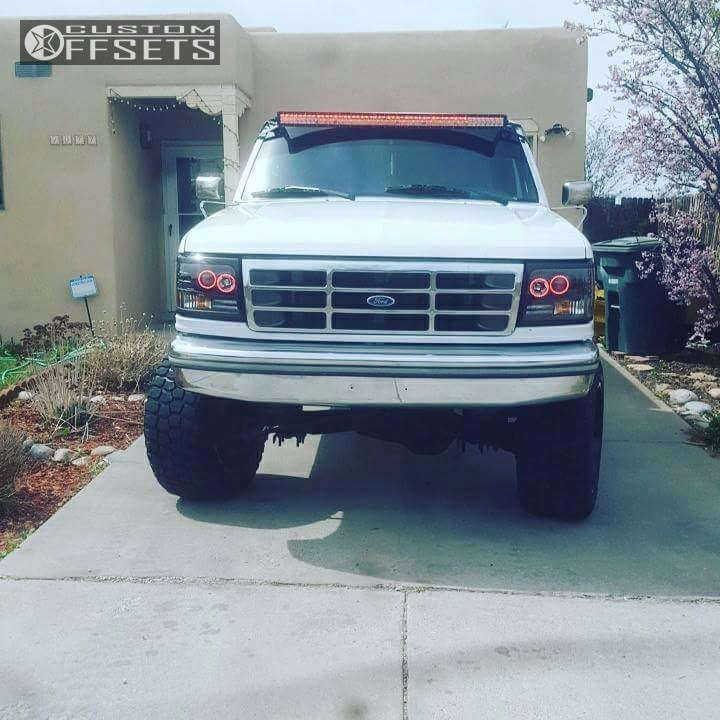 1995 Ford F-250 with 20x12 -44 TIS 535MB and 33/12.5R20 Ironman All ...