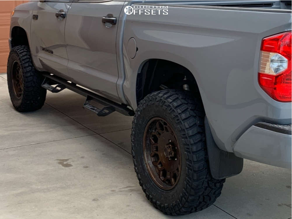 2019 Toyota Tundra with 20x9 -12 Grid Gf0 and 37/12.5R20 Cooper ...