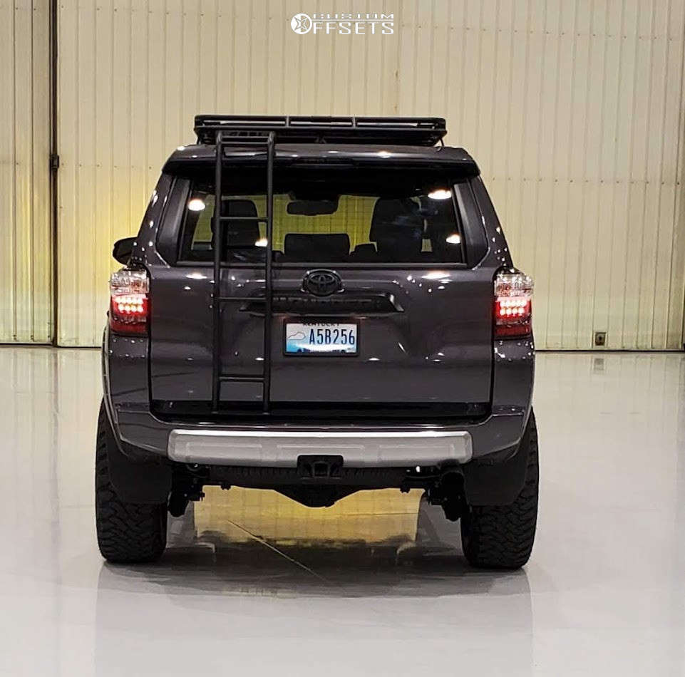 2021 Toyota 4Runner with 17x8.5 Icon Alloys Rebound and 285/70R17 ...