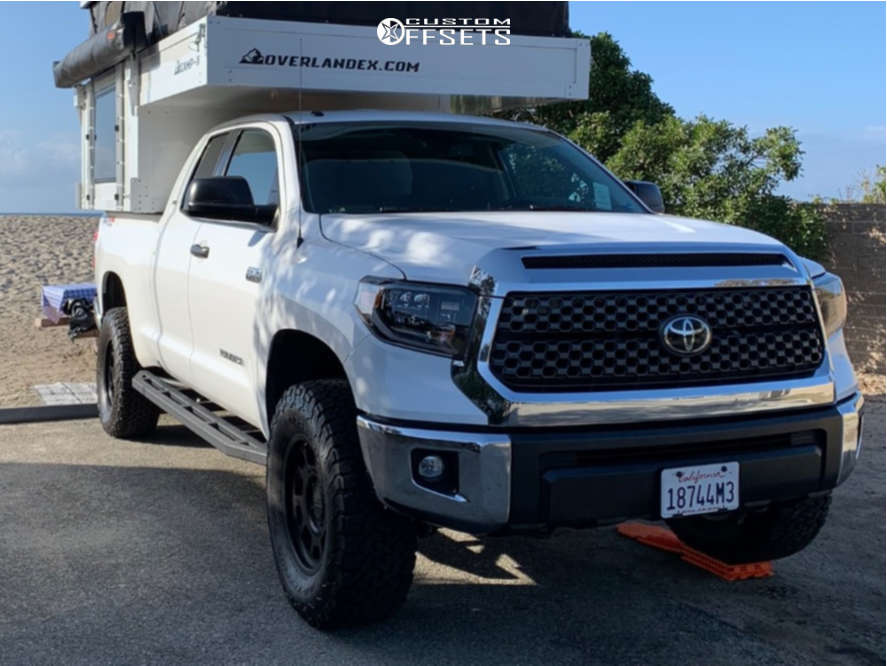 2019 Toyota Tundra with 18x9 18 Method Mr705 and 35/12.5R18 BFGoodrich ...