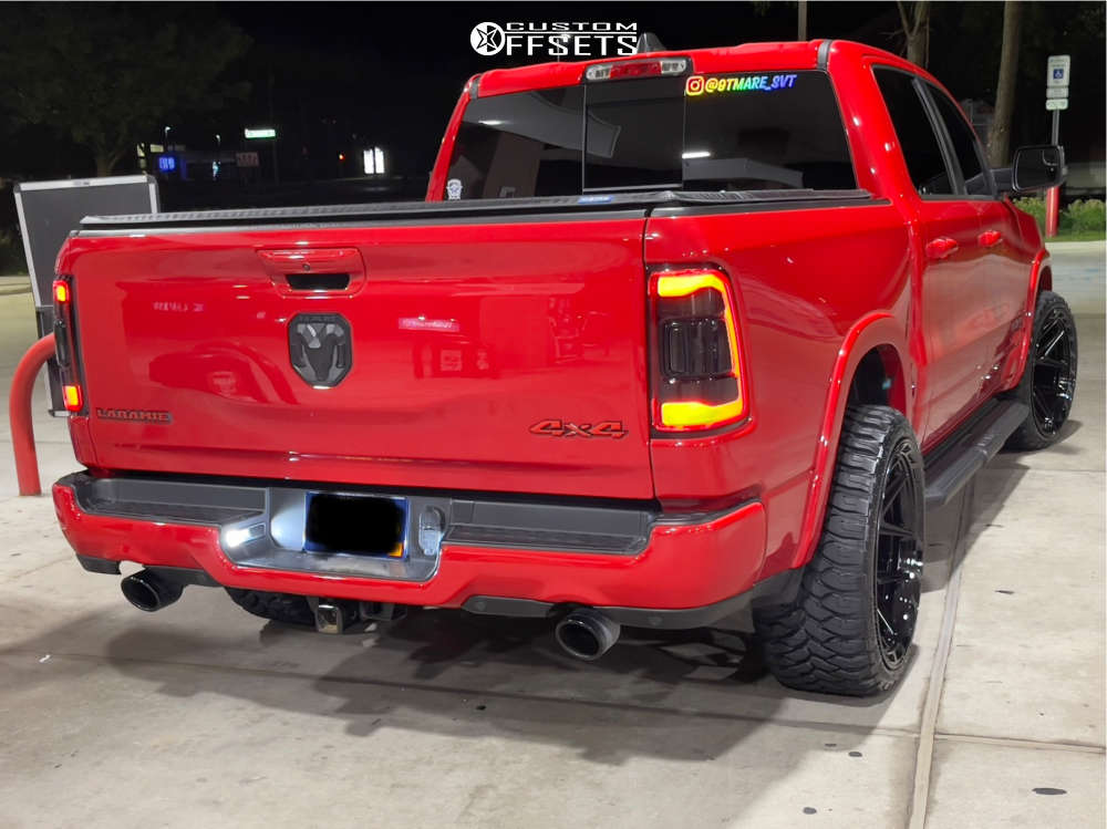 2021 Dodge Ram 1500 with 24x12 -44 4Play 4p55 and 33/12.5R24 RBP ...