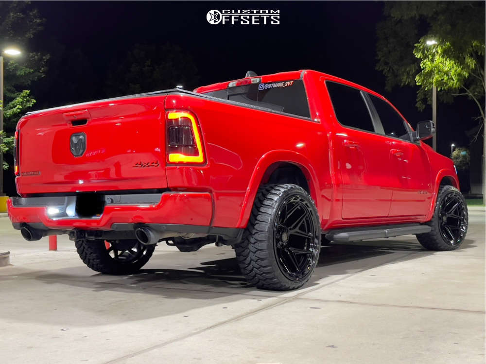 2021 Dodge Ram 1500 with 24x12 -44 4Play 4p55 and 33/12.5R24 RBP ...