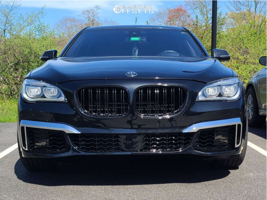 2013 BMW 750Li XDrive with 22x9.5 15 Ferrada Fr2 and 255/30R22 Lexani ...