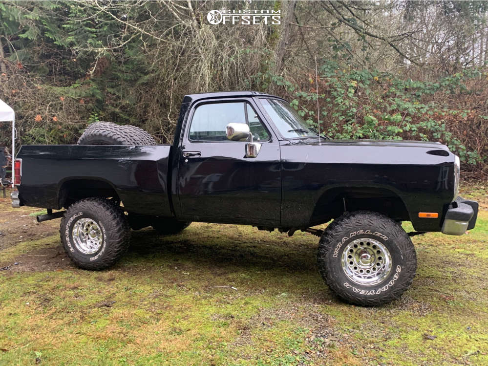 1992 Dodge W150 with 15x10 -47 Raceline Rockcrusher and 33/12.5R15 ...