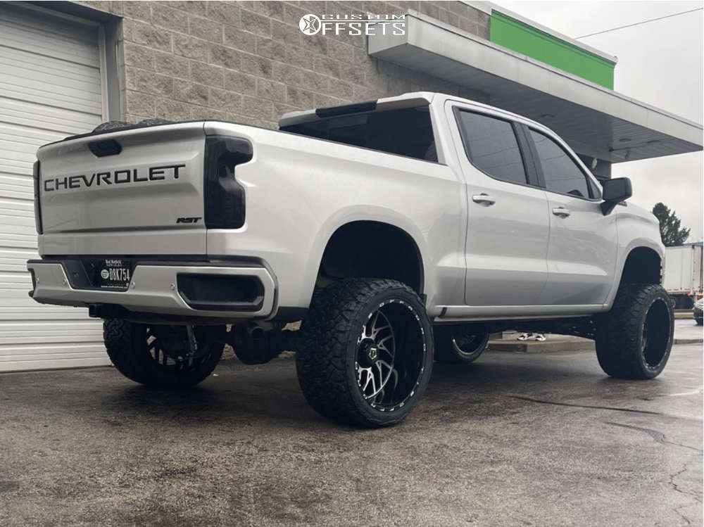2020 Chevrolet Silverado 1500 with 24x14 -76 TIS 544mb and 35/15.5R24 ...