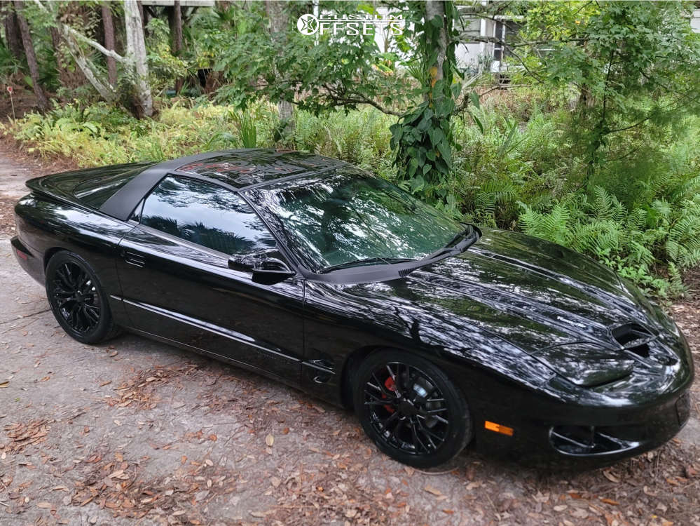 1999 Pontiac Firebird with 18x8.5 56 4Play OE Wheels CV22B and 275 ...