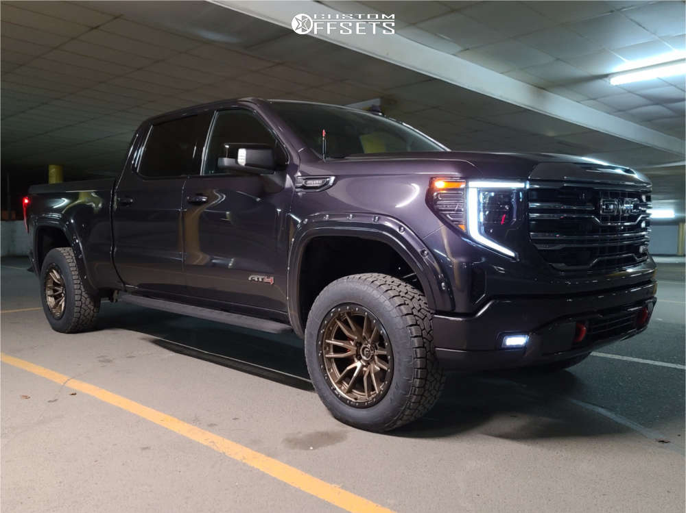 2022 GMC Sierra 1500 with 20x10 -18 Fuel Rebel 6 and 275/60R20 Toyo ...