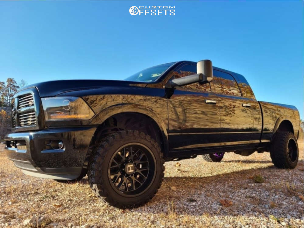 2012 Ram 2500 with 20x12 -44 Hostile Vulcan and 33/12.5R20 Gladiator ...