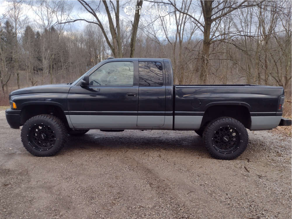 2000 Dodge Ram 2500 with 20x10 -25 Vision Rocker and 33/12.5R20 Kenda ...