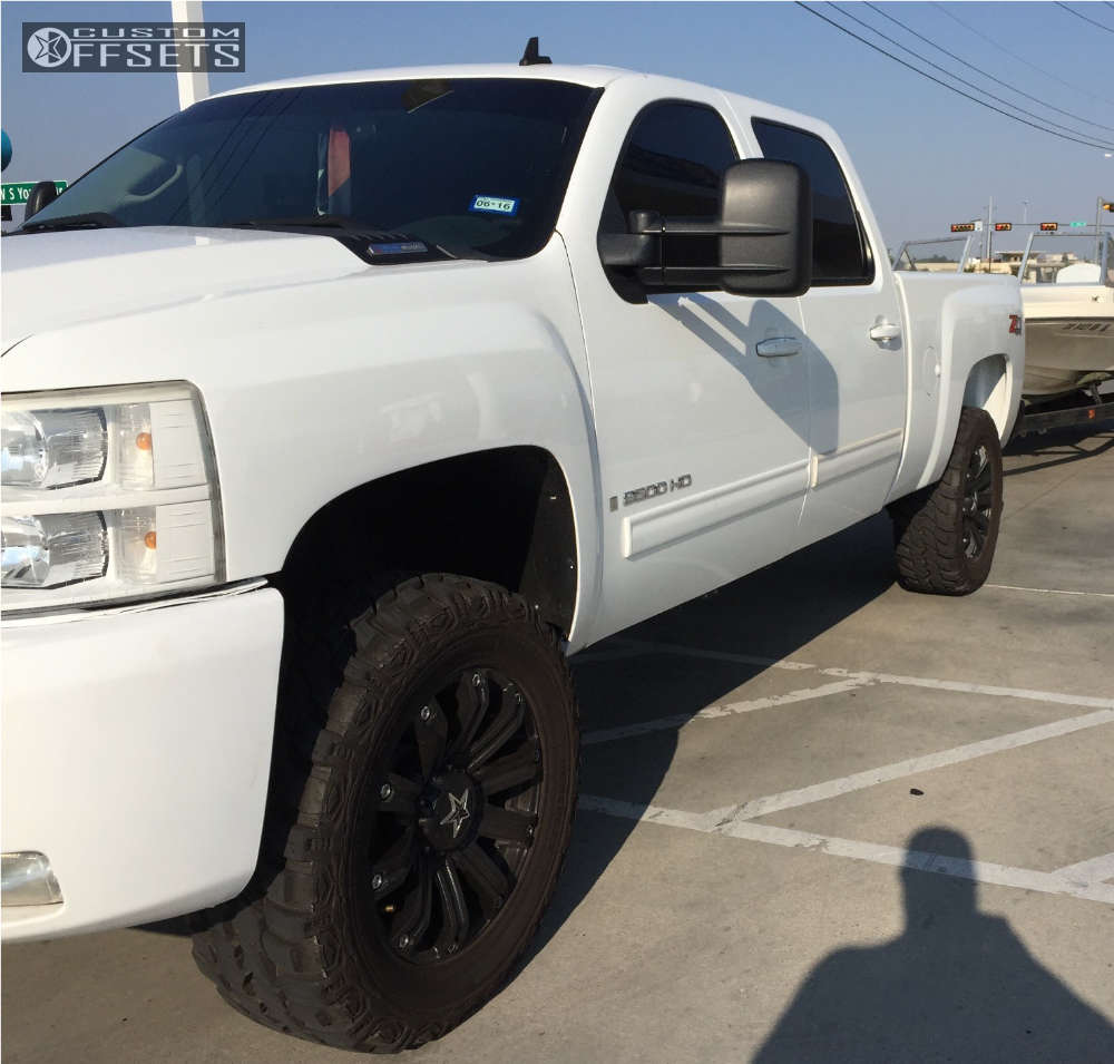 2009 Chevrolet Silverado 2500 HD with 20x9 0 TIS 534B and 35/12.5R20 ...