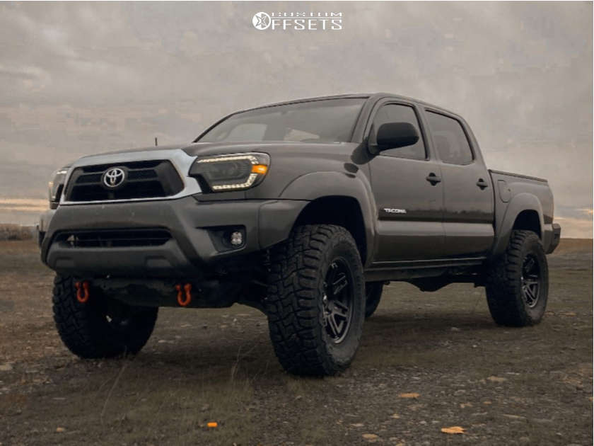 2013 Toyota Tacoma with 18x8.5 -15 Fuel Slayer and 35/12.5R18 Toyo ...