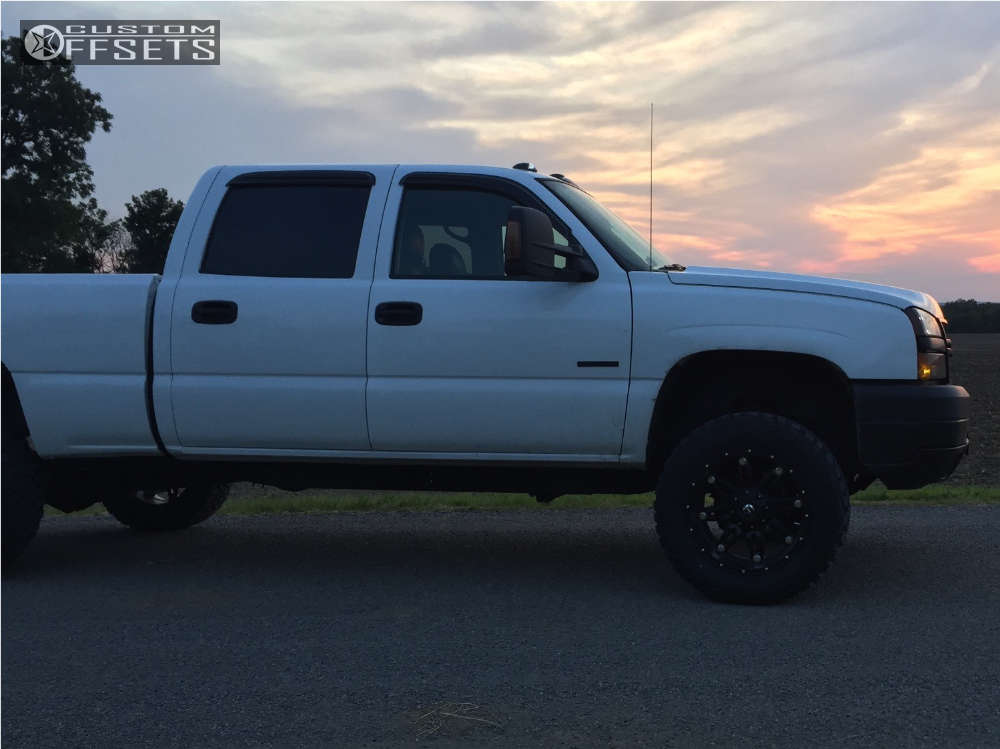 2006 Chevrolet Silverado 2500 HD with 20x10 -24 Fuel 531 and 305/55R20 ...