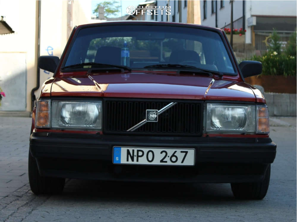 1988 Volvo 244 with 17x8.5 35 Japan Racing Jr9 and 205/45R17 Linglong ...