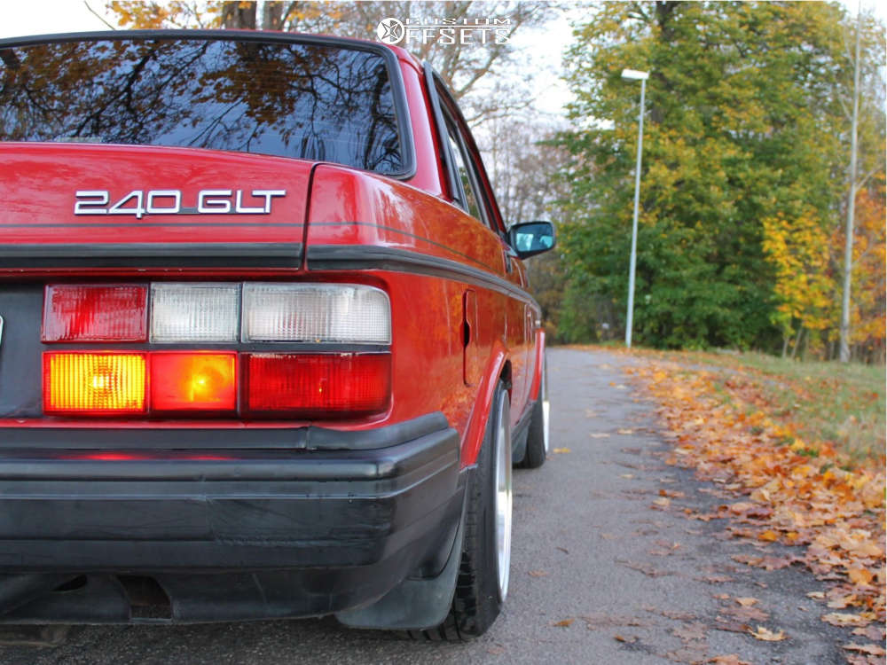 1988 Volvo 244 with 17x8.5 35 Japan Racing Jr9 and 205/45R17 Linglong ...