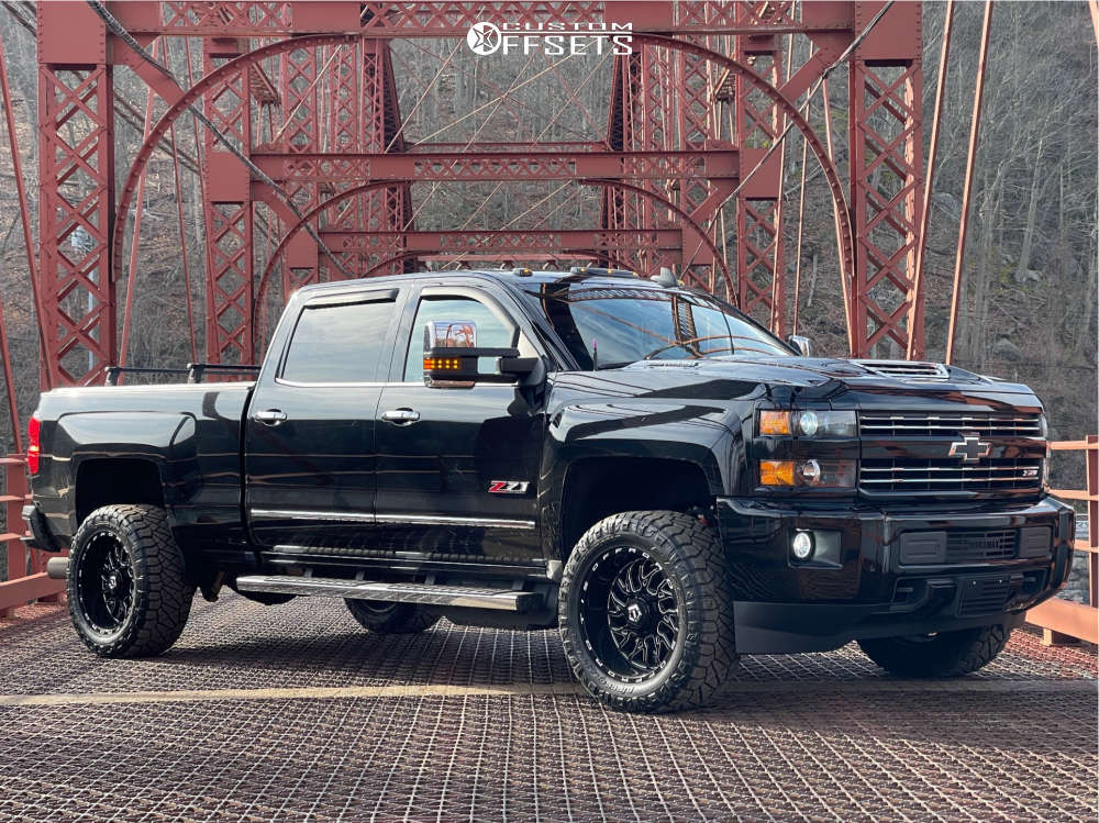 2019 Chevrolet Silverado 2500 HD with 20x10 -25 TIS 544bm and 33/12 ...