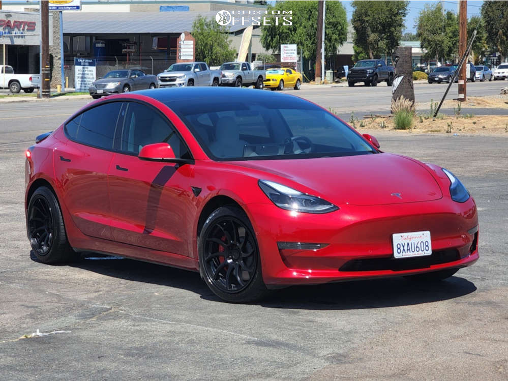 2021 Tesla 3 with 18x9.5 35 Anovia Night and 235/45R18 Continental ...