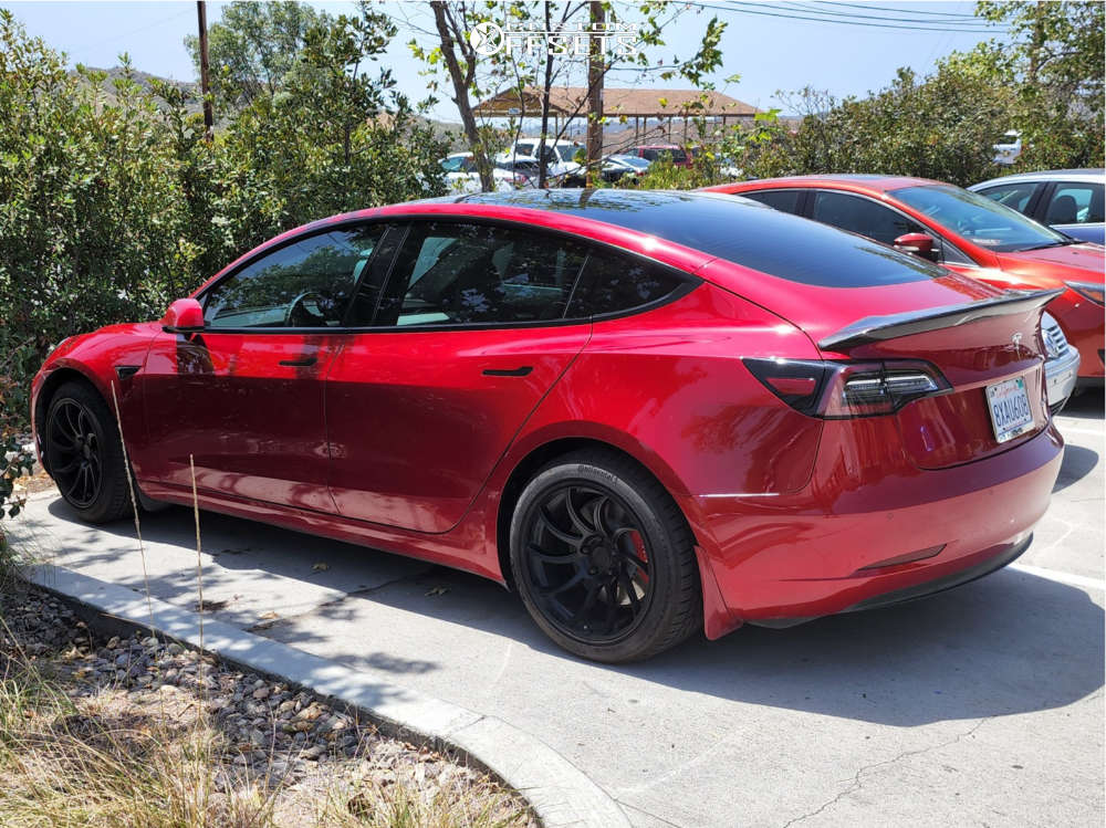 2021 Tesla 3 with 18x9.5 35 Anovia Night and 235/45R18 Continental ...