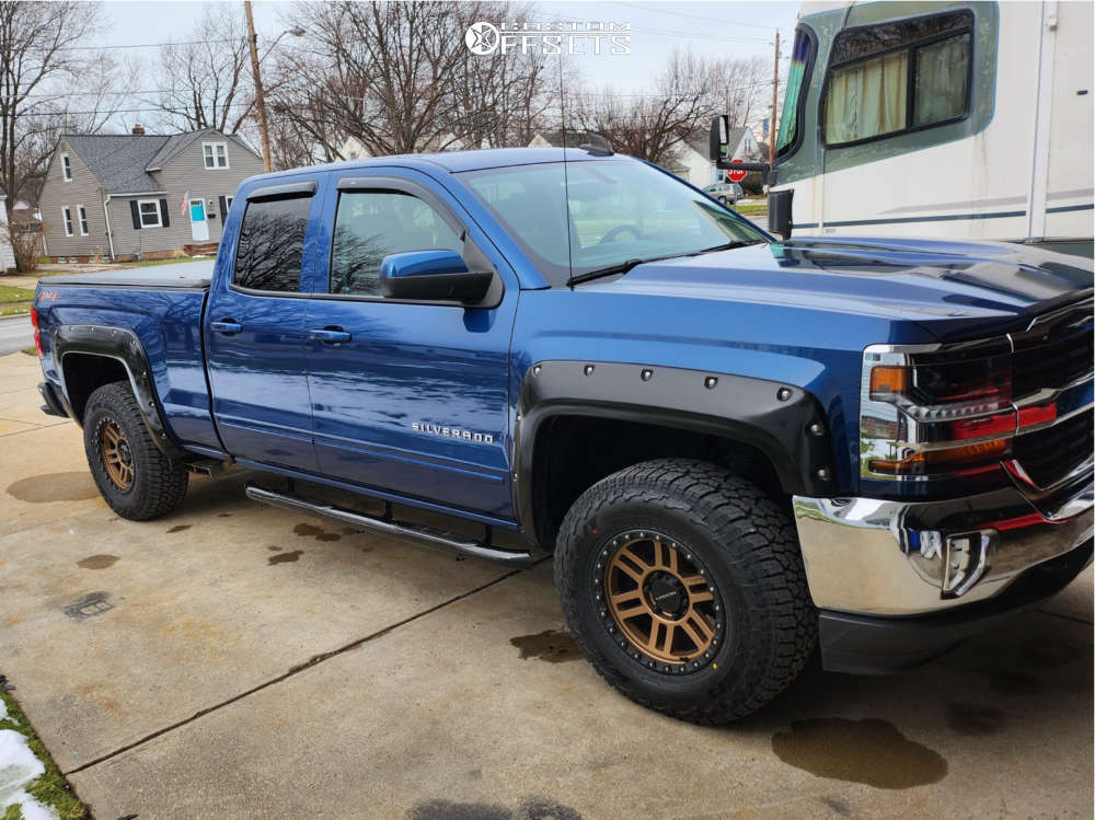 2018 Chevrolet Silverado 1500 with 17x9 12 Vision Manx 2 and 285/70R17 ...