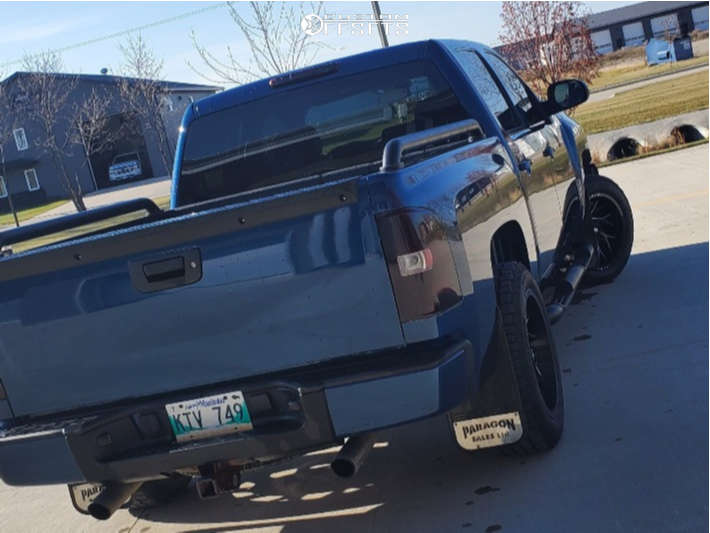 2008 Chevrolet Silverado 1500 with 20x10 -18 Fuel Runner and 275/60R20 ...