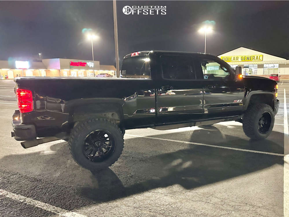 2016 Chevrolet Silverado 2500 HD with 20x12 -44 TIS 547B and 35/12.5R20 Mickey Thompson Baja ...