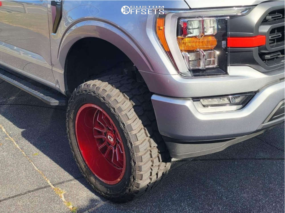 2022 Ford F-150 with 20x10 -25 Vision Riot and 33/12.5R20 Vercelli ...