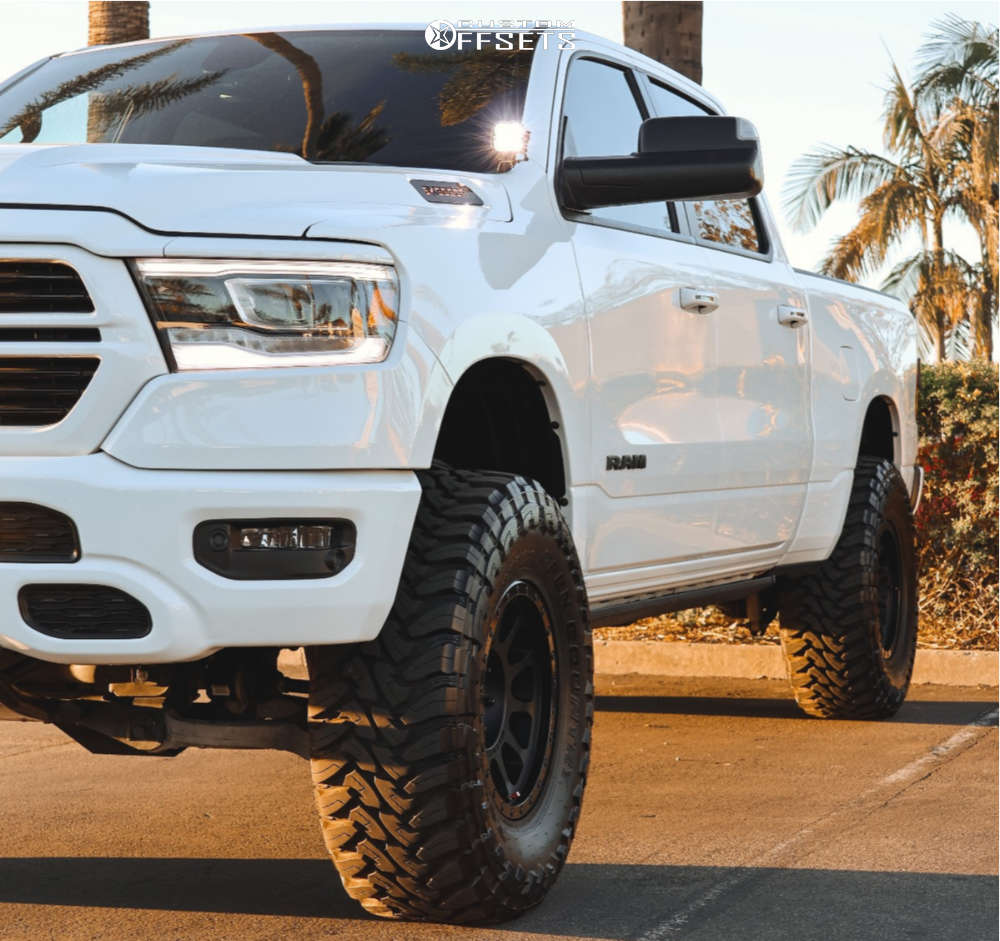 2019 Ram 1500 with 18x9 -12 Method MR305 and 37/13.5R18 Toyo Tires Open ...