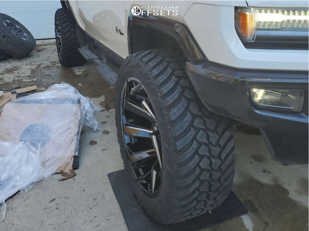 2022 GMC Hummer EV with 24x12 -44 Fuel Reaction and 37/13.5R24 AMP Mud ...