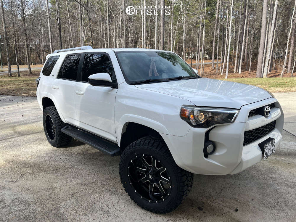 2015 Toyota 4Runner with 20x10 -18 Fuel Maverick and 33/12.5R20 Kenda ...