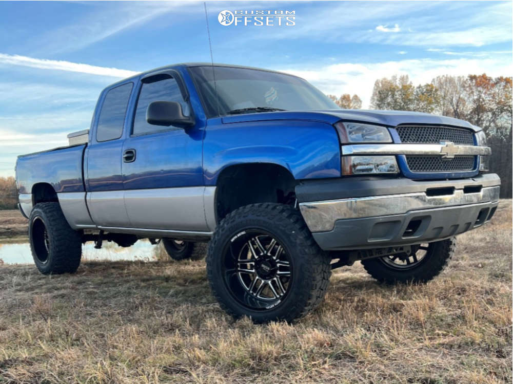 2004 Chevrolet Silverado 1500 with 20x12 -44 Moto Metal Mo992 and 35/12 ...