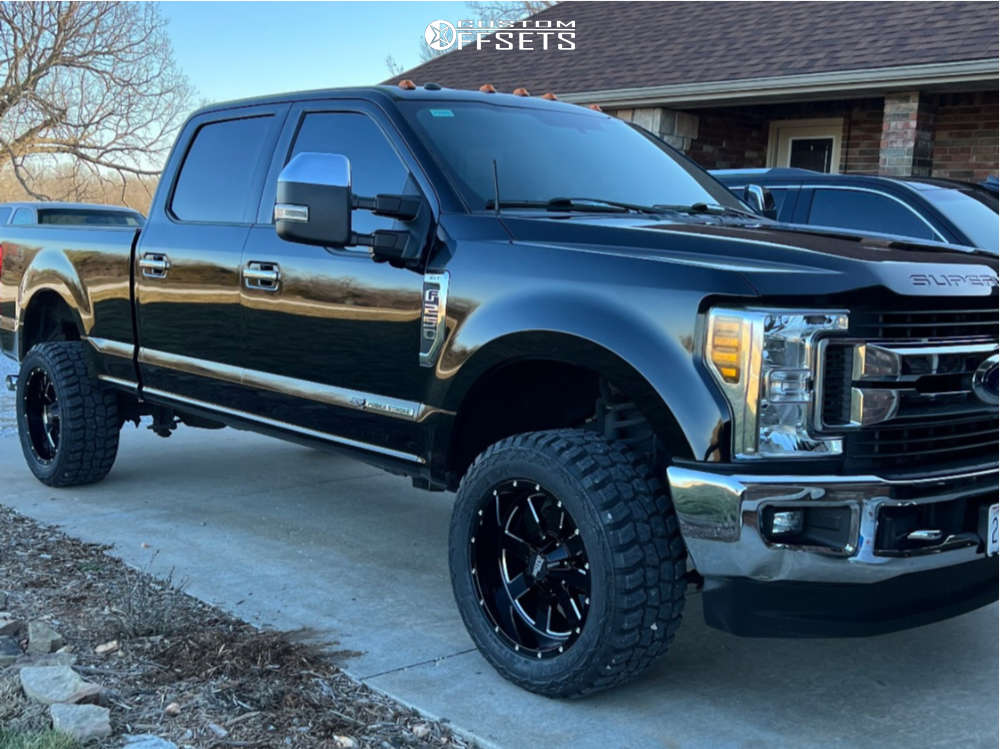 2018 Ford F-250 Super Duty with 20x10 -24 Moto Metal Mo962 and 33/12 ...