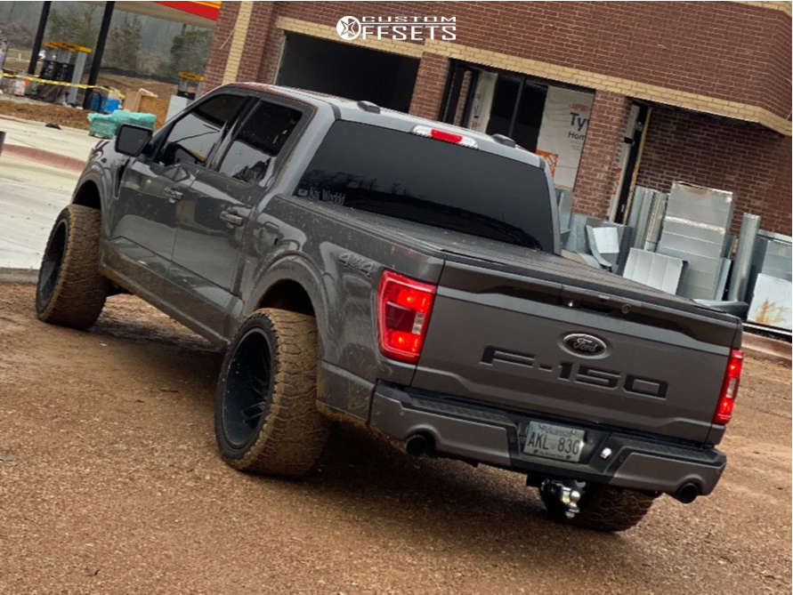 2022 Ford F-150 with 22x12 -51 ARKON OFF-ROAD Davinci and 33/13.5R22 ...