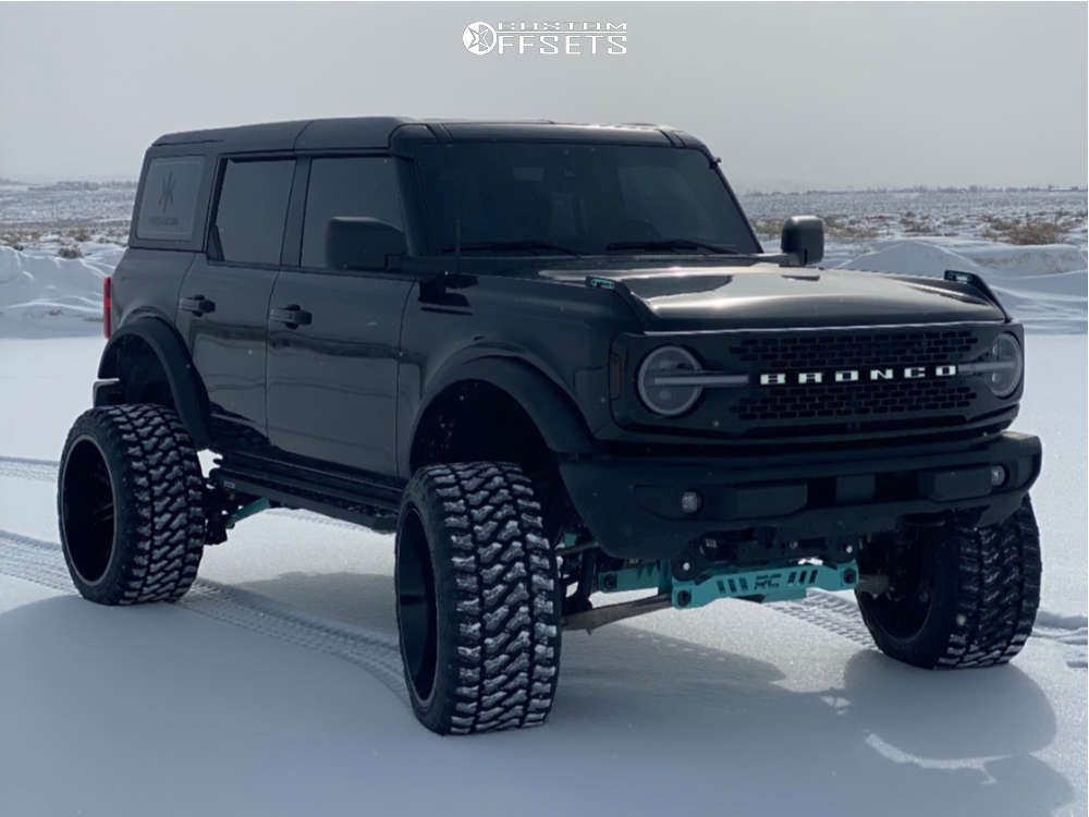 2022 Ford Bronco with 24x14 -81 ARKON OFF-ROAD Davinci and 35/15.5R24 ...