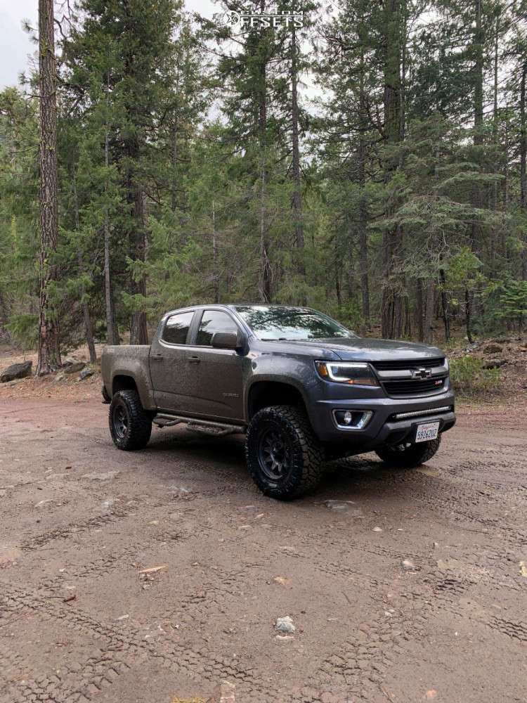 2015 Chevrolet Colorado with 18x9 -12 Dirty Life Roadkill and 33/12 ...