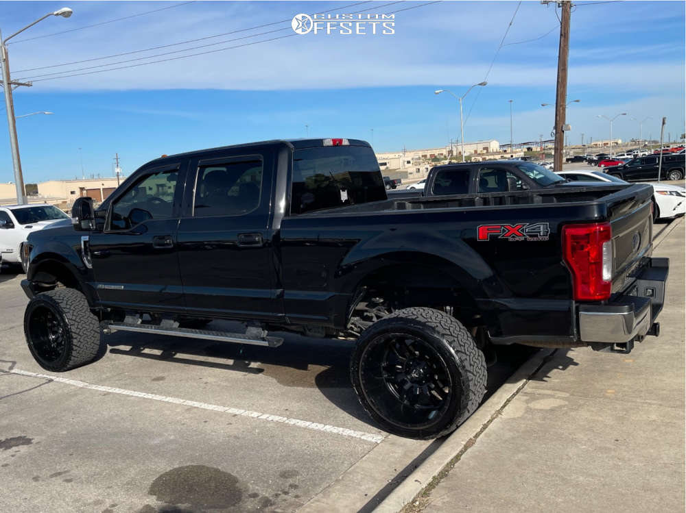 2018 Ford F-250 Super Duty with 24x14 -44 Fuel Clash and 35/15.5R24 ...